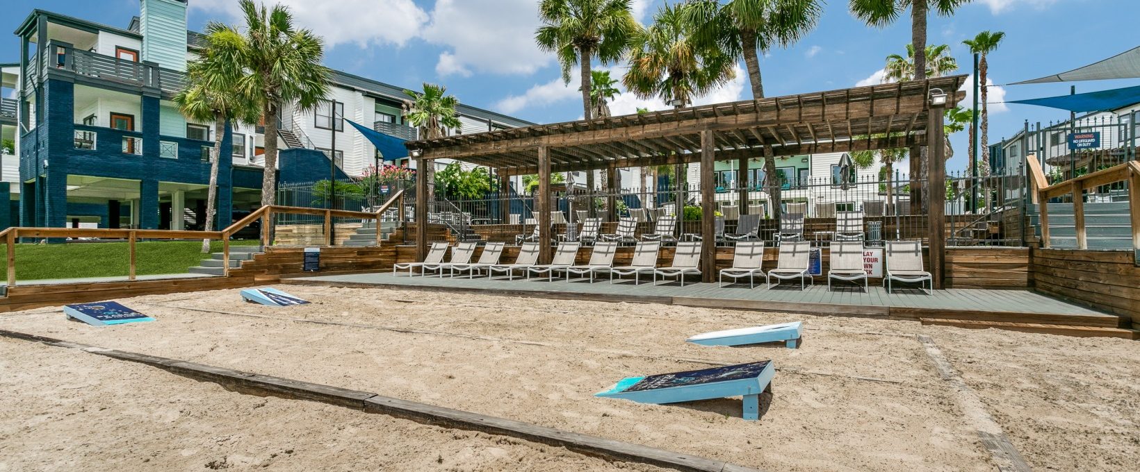 Luxury Apartments for Rent in Houston, TX | Pearce on the Lake